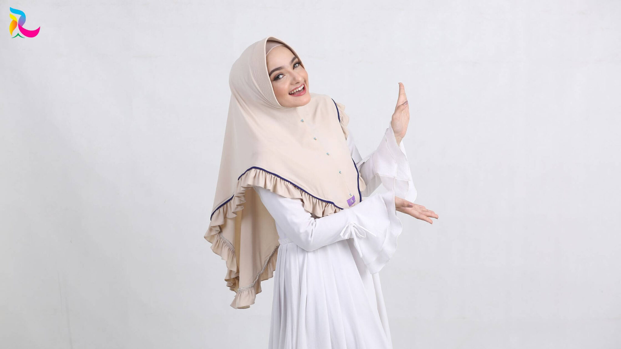 Hijab Syar’i: Sejarah, Jenis, Hingga Tutorialnya